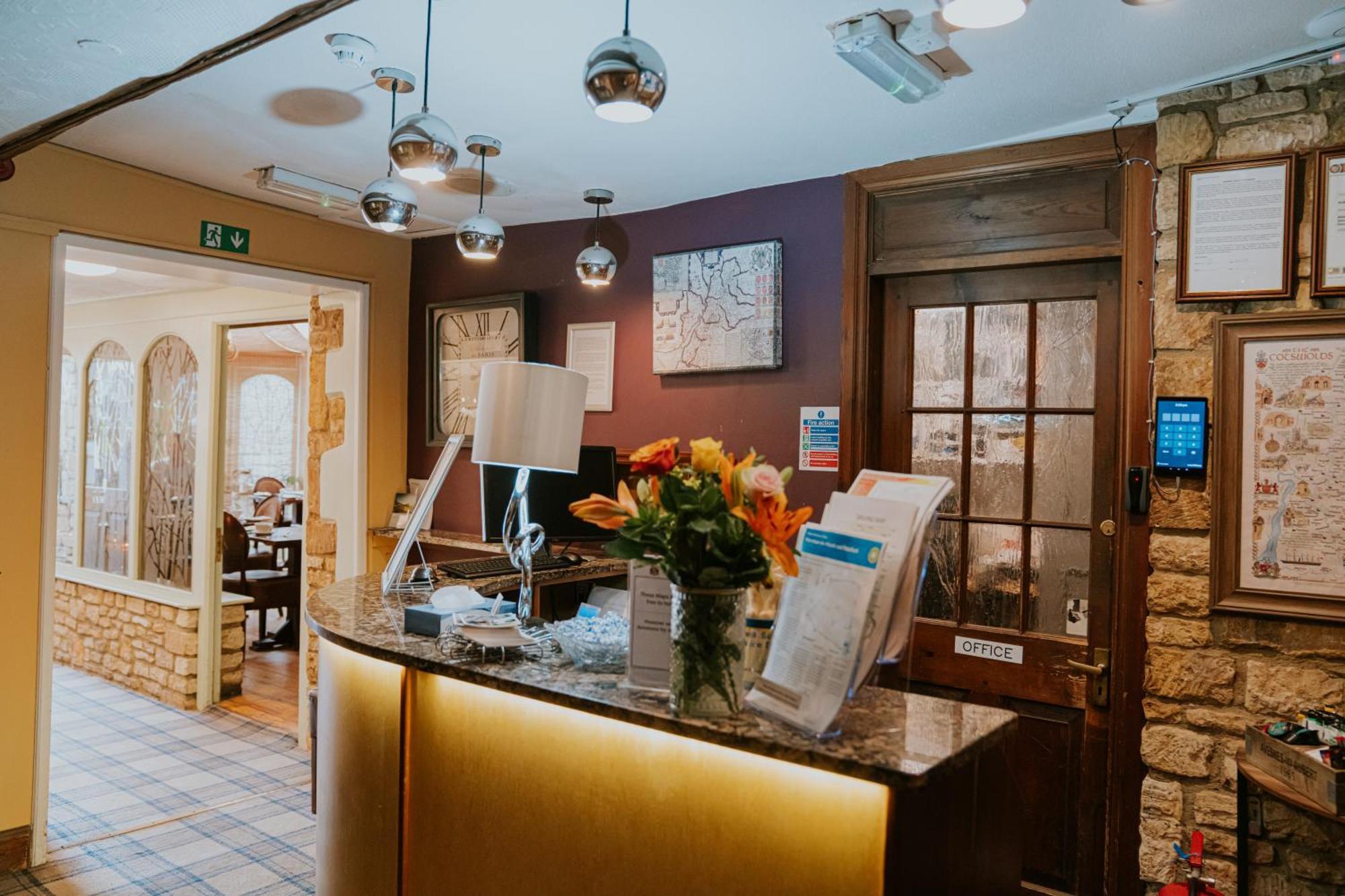 HOTEL REDESDALE ARMS | ⋆⋆⋆ | MORETON-IN-MARSH, UNITED KINGDOM | SEASON ...